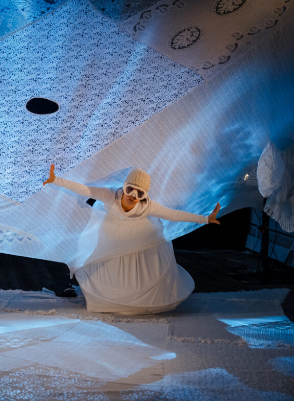 cOsmO | spectacle envoûtant pour les jeunes de 3 à 7 ans